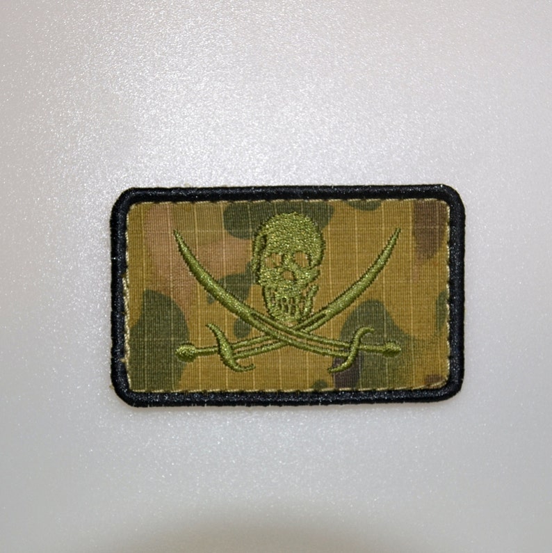 Camo JOLLY ROGER Pirate Swords Patch Morale Army Force Uniform Bag Ifak Airsoft Uniform Plate ...