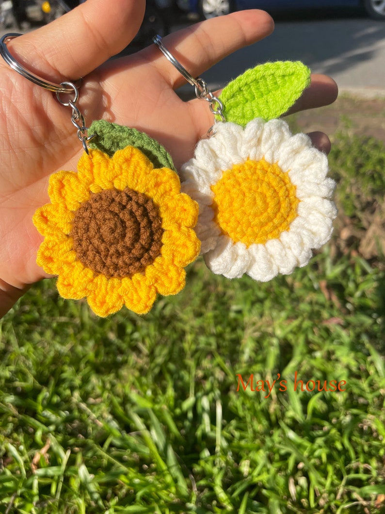 Crochet Sunflower Daisy Keychain: Handmade Cotton Bag Charm - Etsy