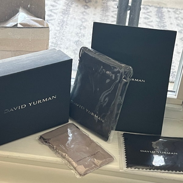 David Yurman Gift Box - 60+ Gift Ideas for 2024