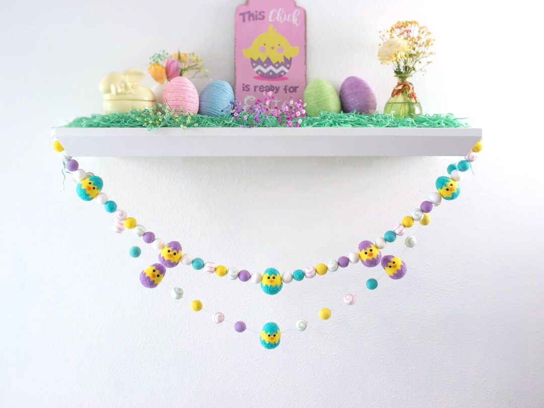 Felt Easter Garland With Hatching Baby Chicks in Colored Eggs for ...
