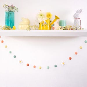 Felt Spring Garland for Easter Garland Mantel Decor, or Felt Daisy ...