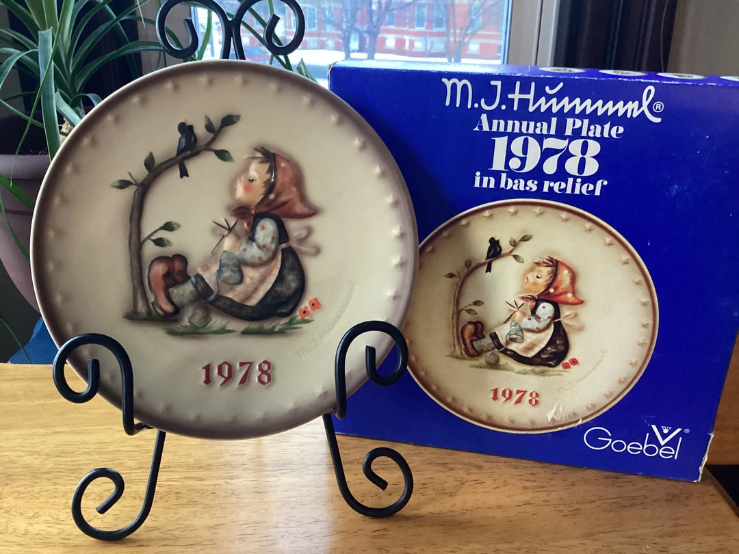 1978 MJ Hummel Annual Plate in Bas Relief by Goebel - Etsy