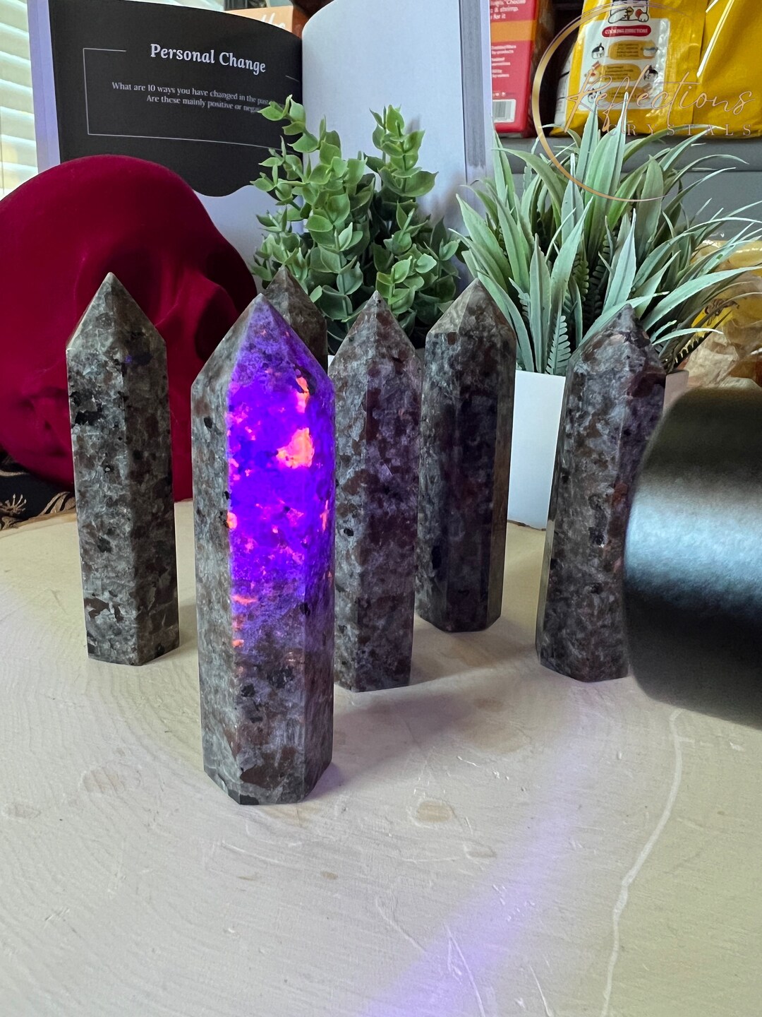 UV REACTIVE Yooperlite Tower - Etsy