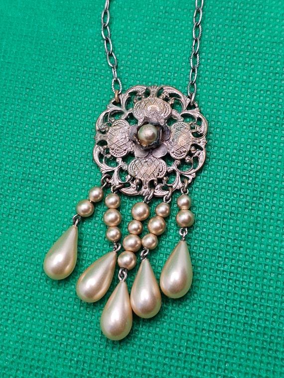 Beautiful Vintage Antique Filigree Necklace - Gem