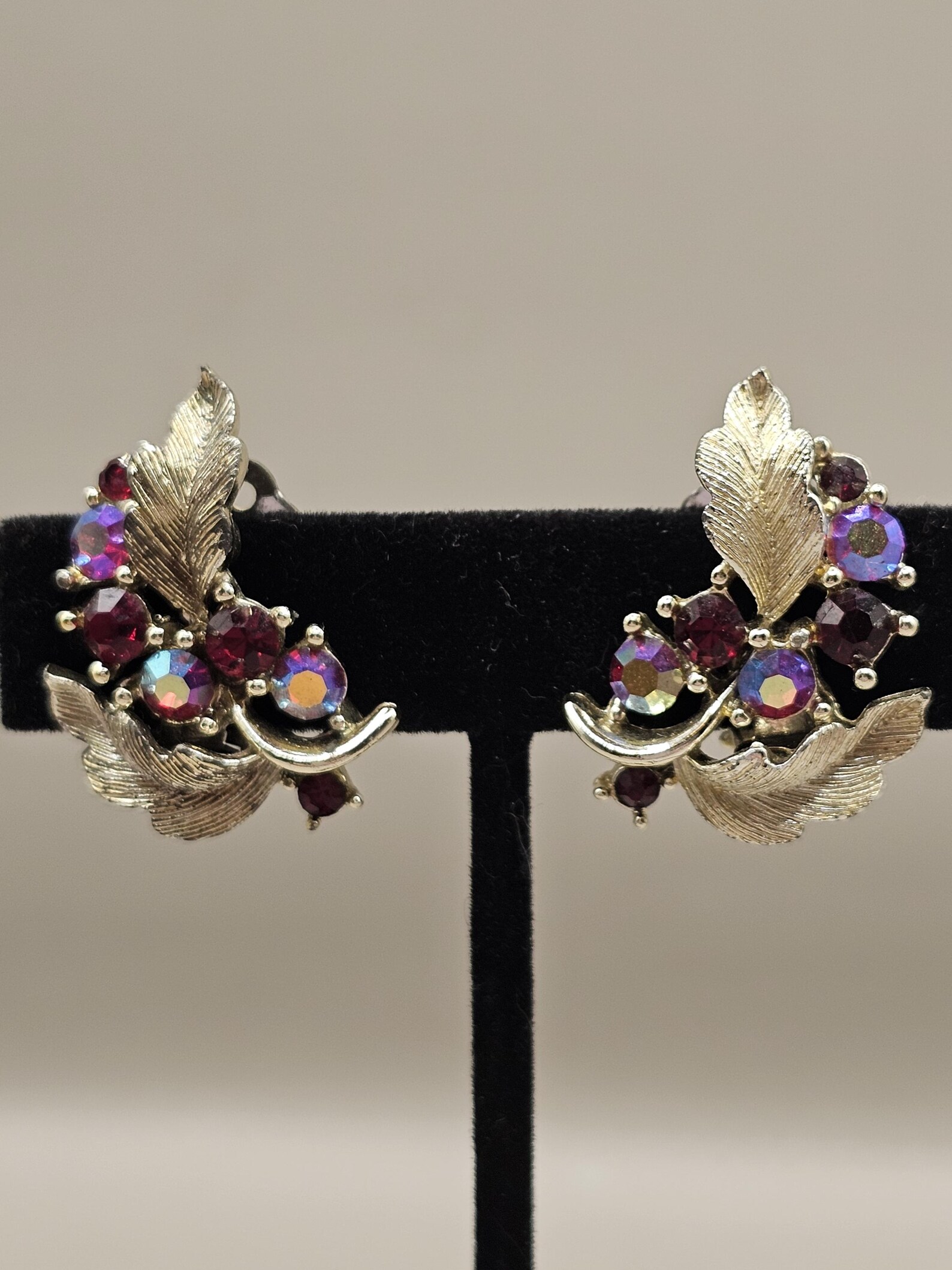 Beautiful Lisner Vintage Clip on Earrings With Red Rinestones - Etsy