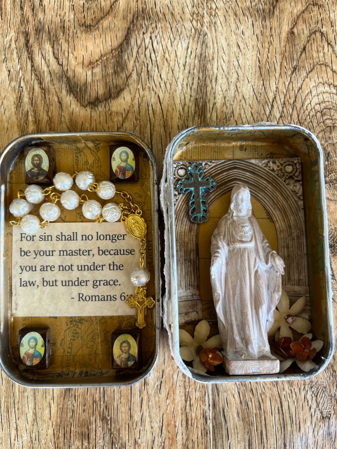 Pocket Prayer Shrine Holy Jesus Lord and Savior Praying Jesus, Altered ...