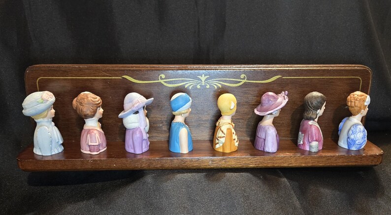 Avon Fashion Silhouettes Thimble Collection of 8 With Hanging Stand ...