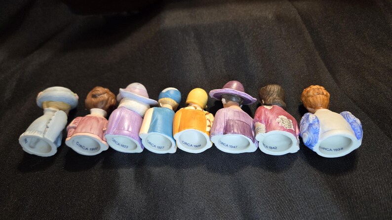 Avon Fashion Silhouettes Thimble Collection of 8 With Hanging Stand ...