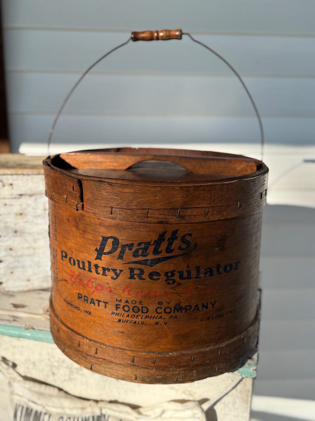 Pratt's Poultry Regulator Barrel - Wooden Chicken Feeder Pail ...