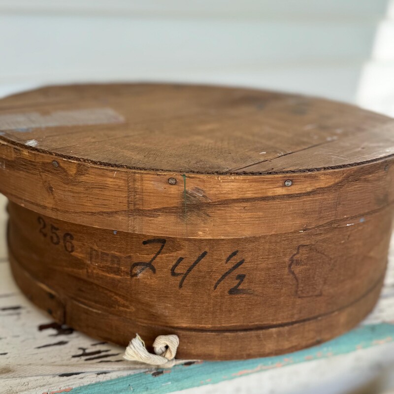 Old Hat Box - Etsy