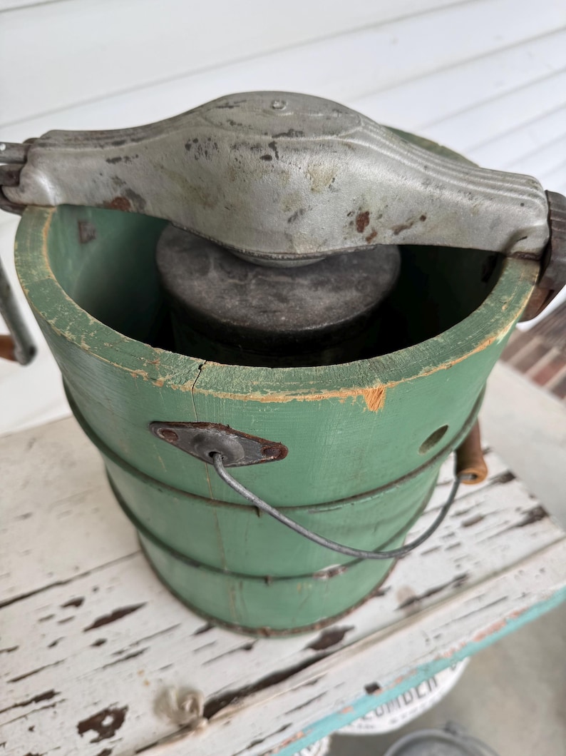 Vintage 3-quart Green Ice Cream Maker: Hand-cranked Farmhouse Decor - Etsy