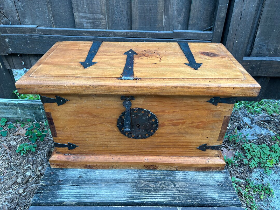 Vintage Rustic Spanish Style Small Trunk - Etsy