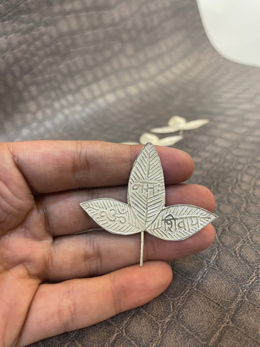 925 Sterling Silver Lord Shiva Belpatra Leaf for Puja Divine Worship ...