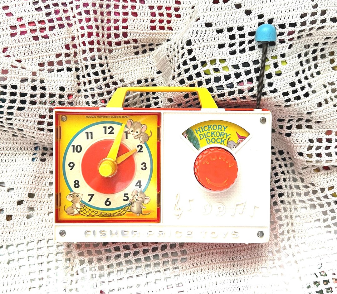 Vintage Fisher Price (1971) Singing “hickory Dickory Dock” Clock Radio ...