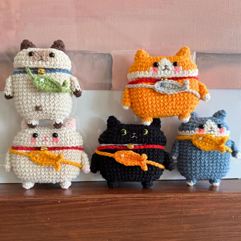 Crochet Cat AirPod Case | Cute Black White Plush Cat Handmade Airpods ...