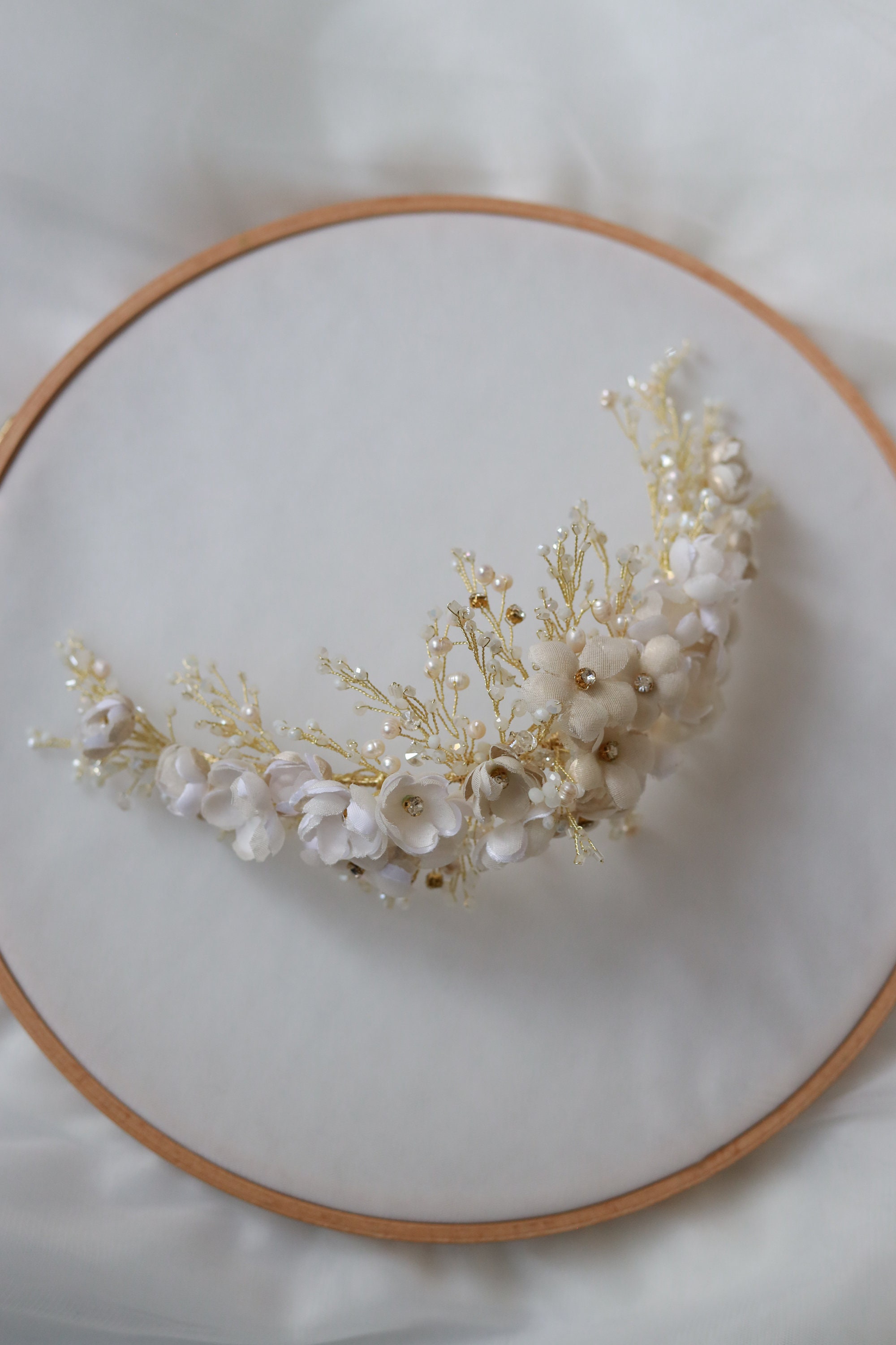 Chic White Flower Wedding Hair Accessories Beautifully Designed Bridal ...