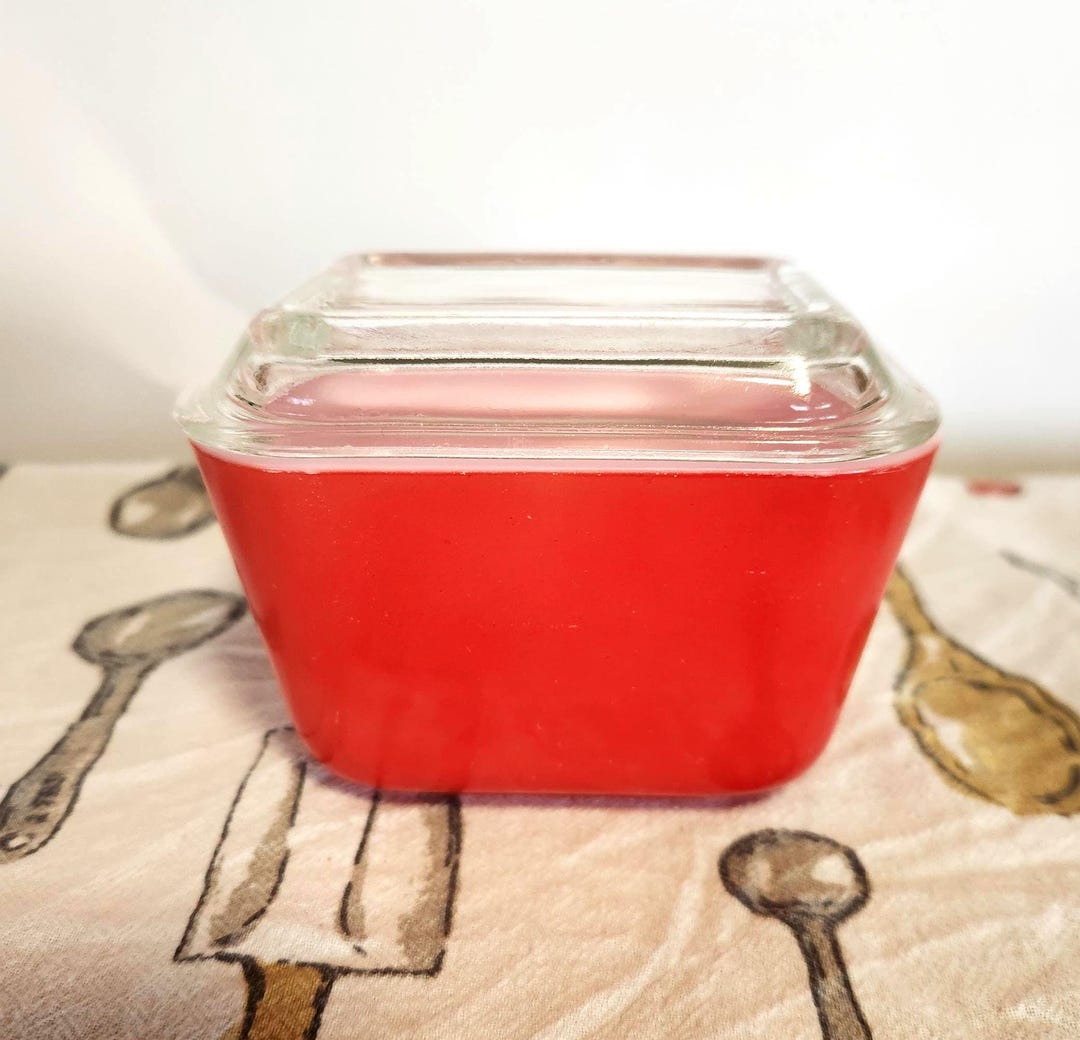 Pyrex 501-B Red Refrigerator Dish With Clear Lid MCM Collectable - Etsy