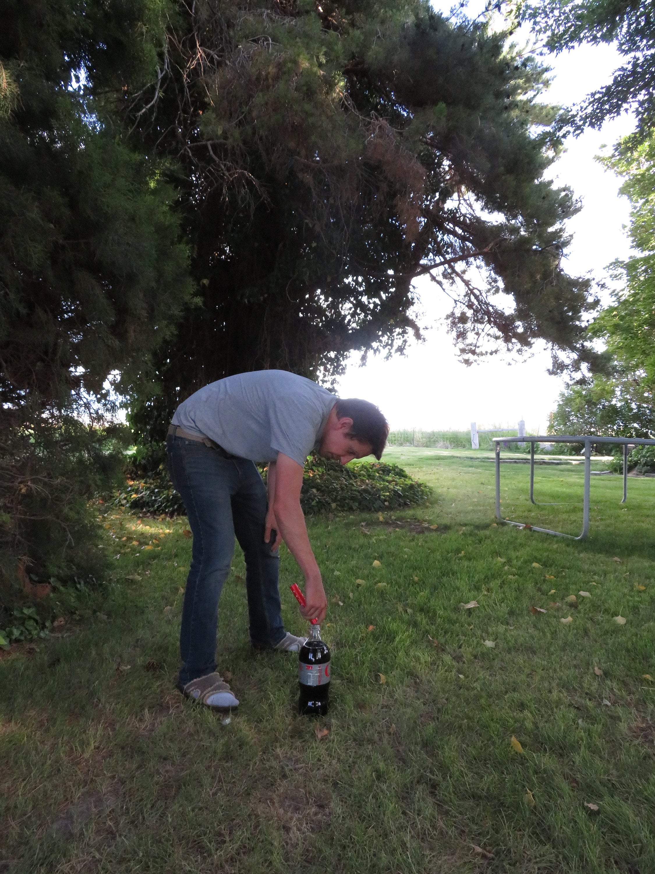 Soda Geyser Tube Diet Coke and Mentos Exploding Science Experiment ...
