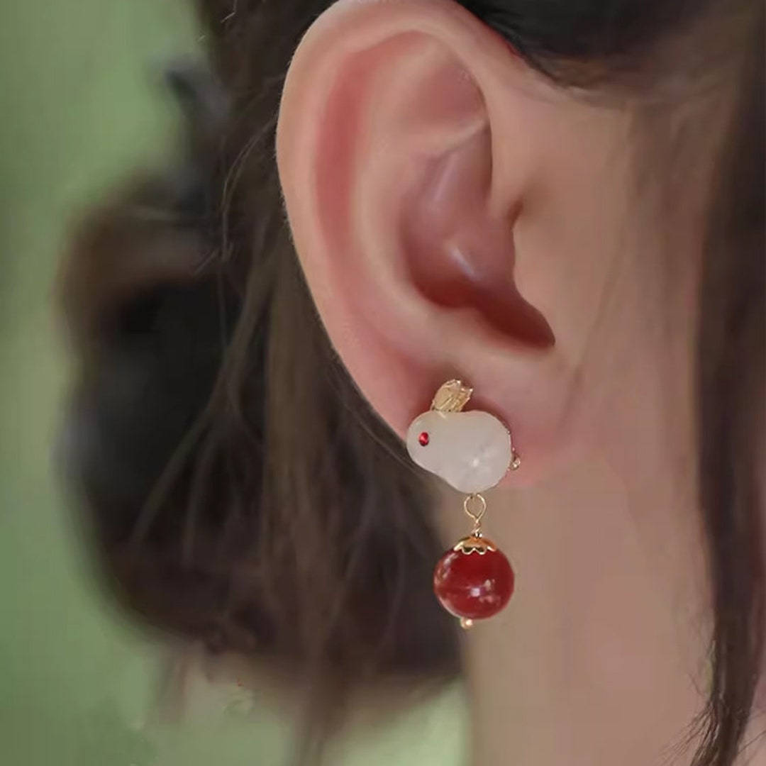 White Rabbit Cute Stub Earrings, Lovely Rabbit Earrings, Chic Pearls ...