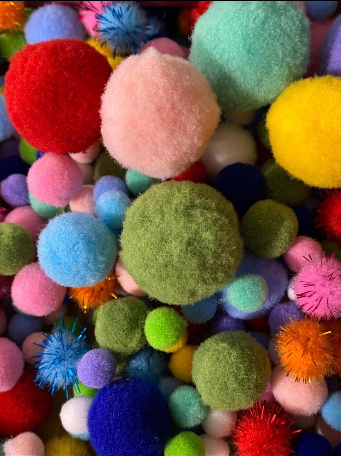 900 PCS Pom Poms, Multicolor Bulk Pom Poms Arts and Crafts, Soft and ...