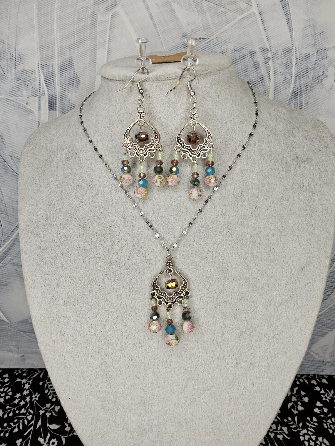 Handmade Vintage Style, Victorian Style Glass Rose Beaded Pendant Charm ...