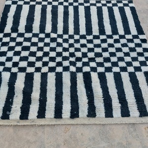AMAZING CHECKRED CARPET ,unique Black and White Checkered Area Rug ...