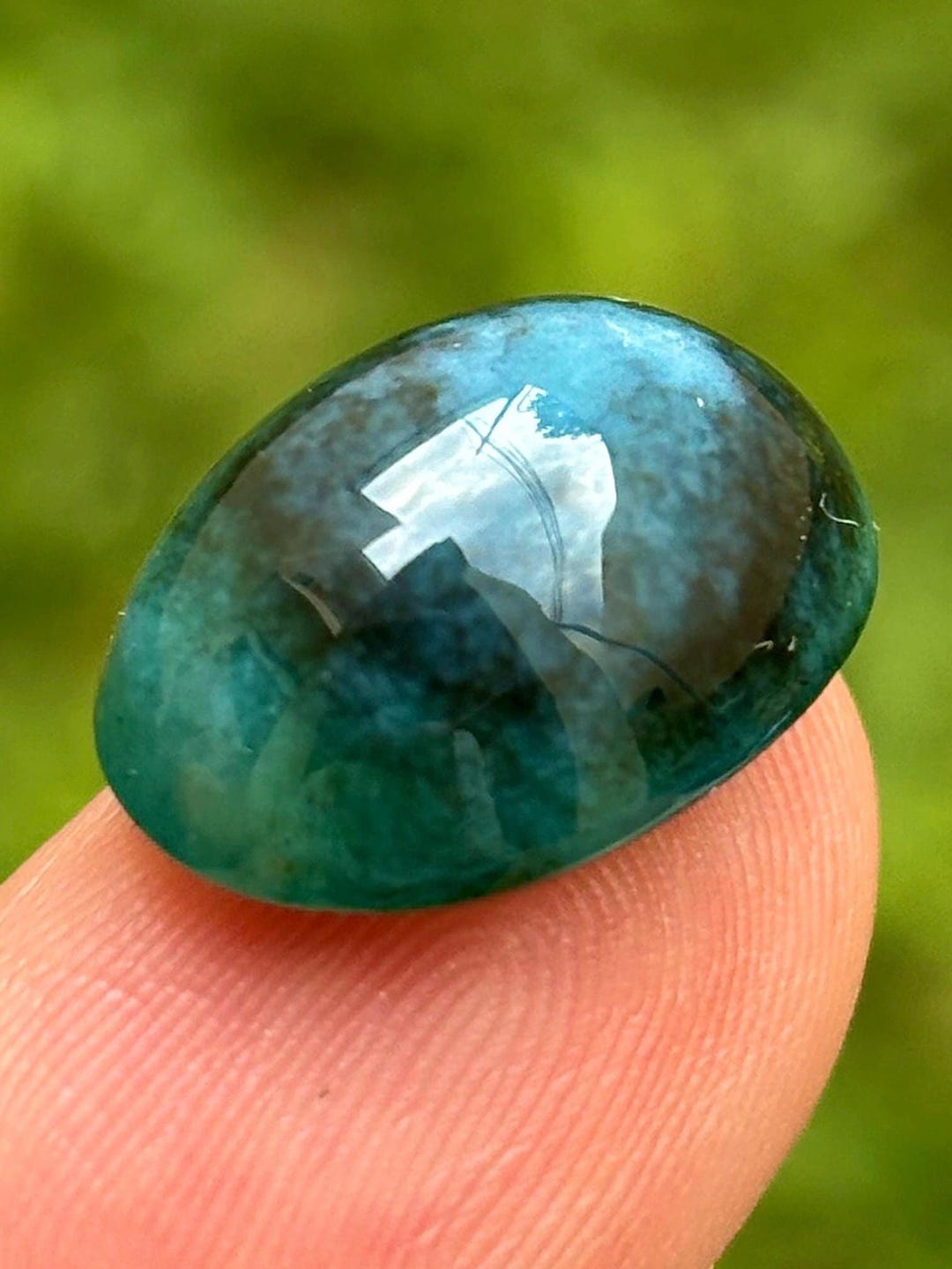 Palamea Gem Silica Translucent Ouval Cabochon: Vibrant Blue-green ...