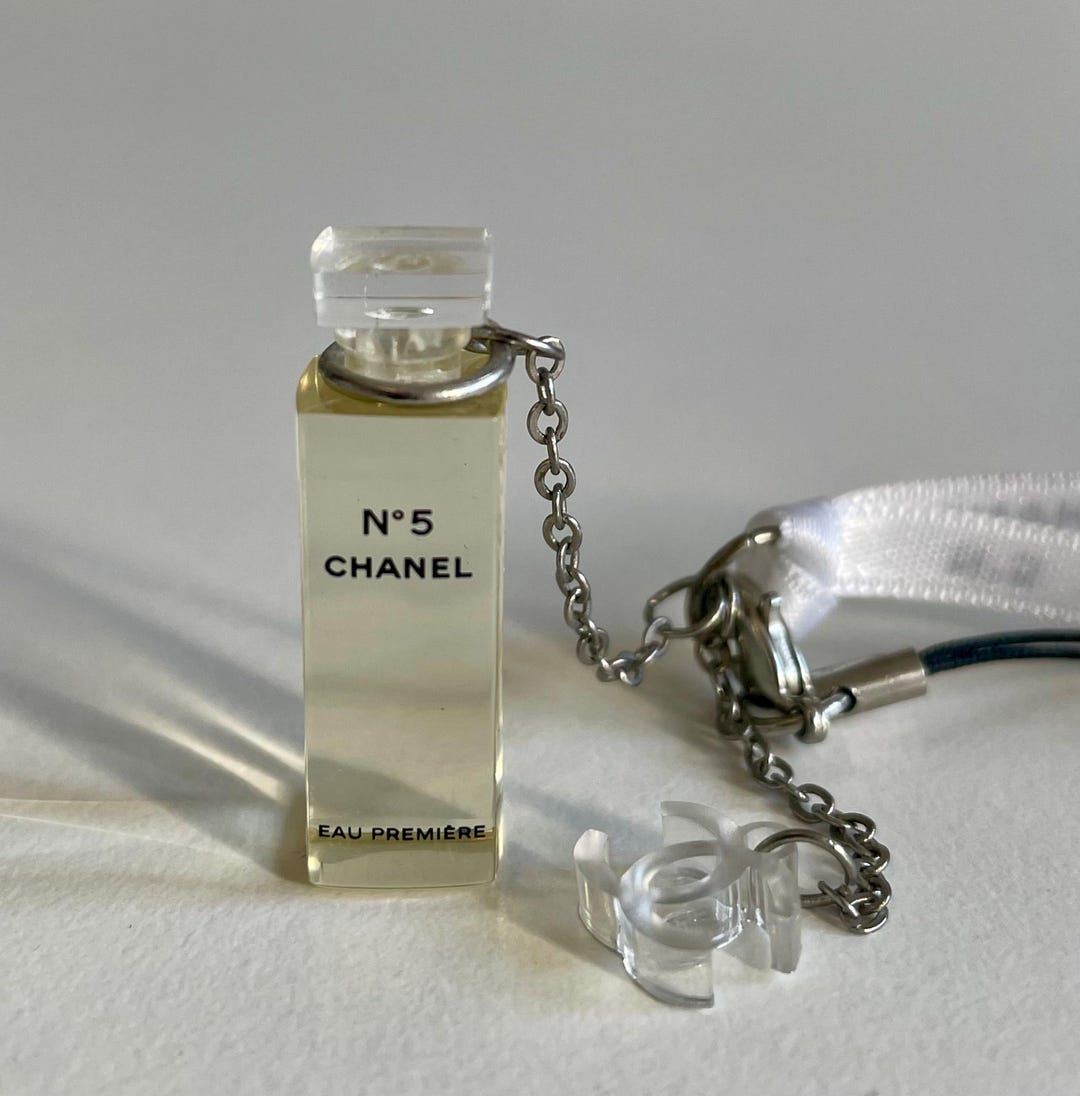 Authentic Chanel Key Chain, No 5 L'eau Première, Miniature Perfume ...