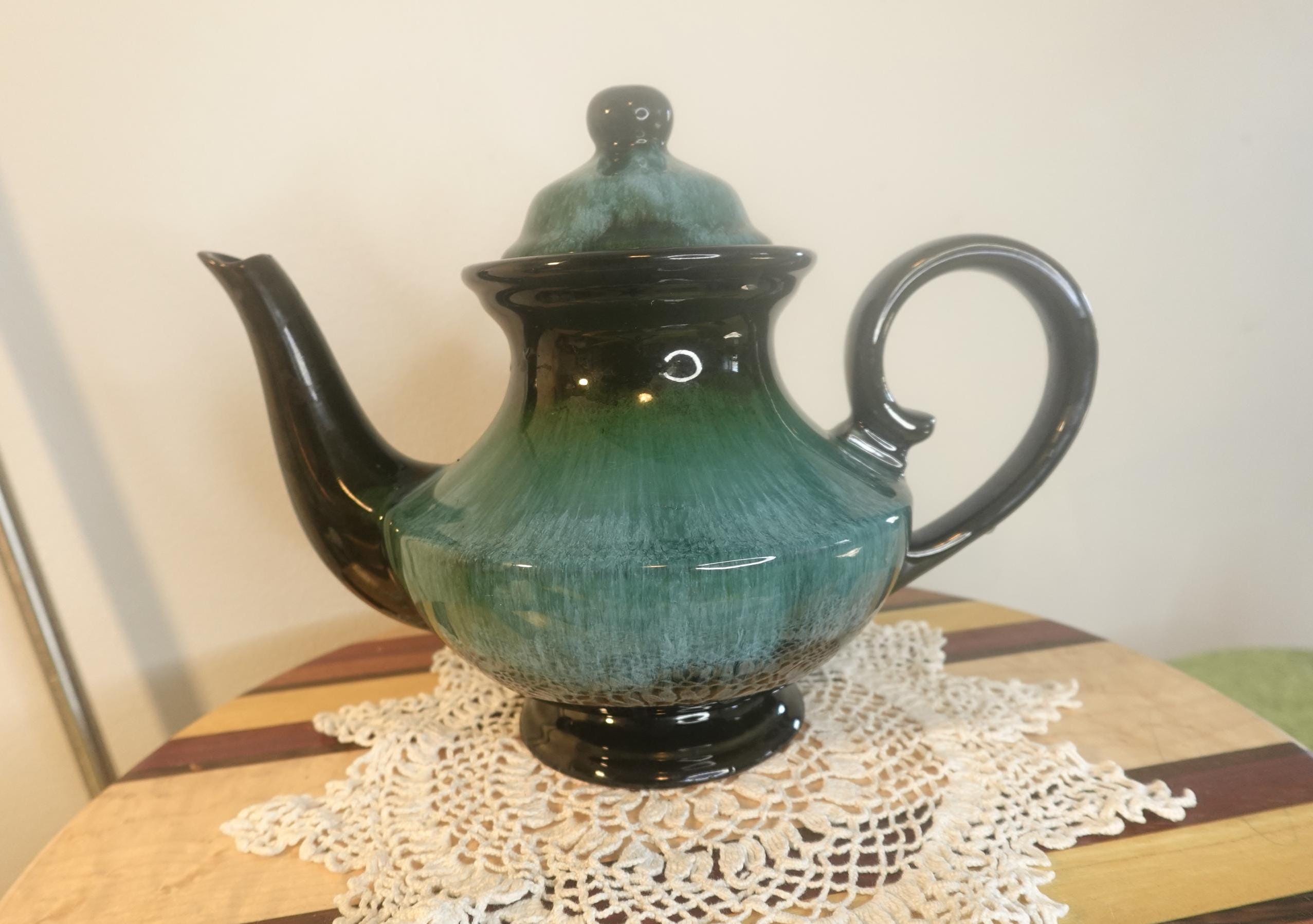 Blue Mountain Pottery Teapot (1 L) and Creamer, Aladdin Style, Fat Lava ...