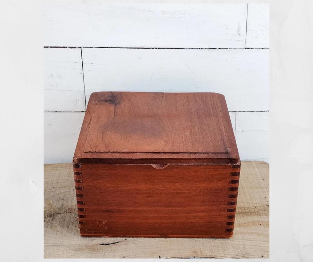 Vintage Solid Wood Cigar Box. Hindged Lid. Trinket Box. Keepsake ...