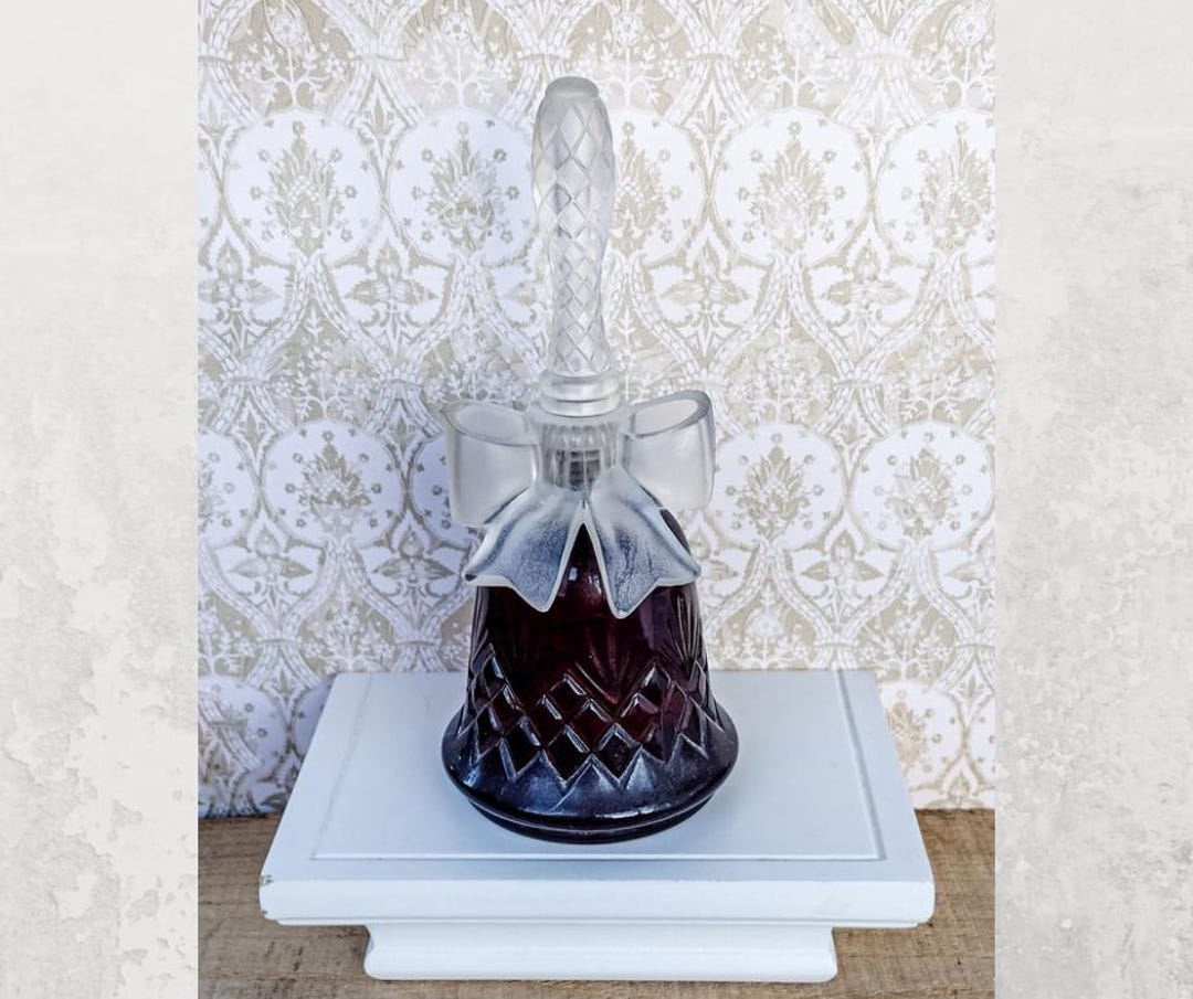 Vintage Avon Bell Shaped Perfume Bottle. Full. Crystalsong. Sonnet ...