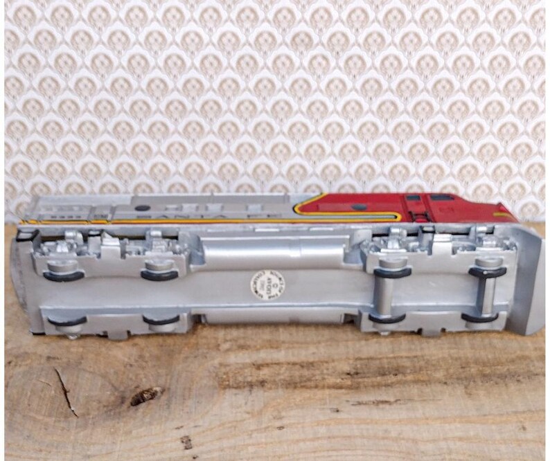 Avon 1992 Lionel Santa Fe Diesel Locomotive Train. Includes Wood Base ...