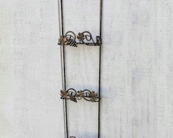 Vintage 3 Tier Wrought Iron Wall Mount Plate Rack. Hanging Plate Rack ...