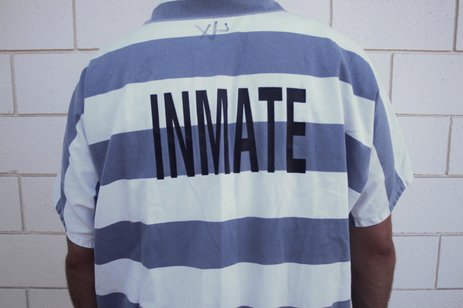 Jail Prison Inmate Jumpsuit Blue and White Stripe Halloween Costume ...