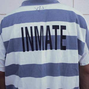 Jail Prison Inmate Jumpsuit Blue and White Stripe Halloween Costume ...