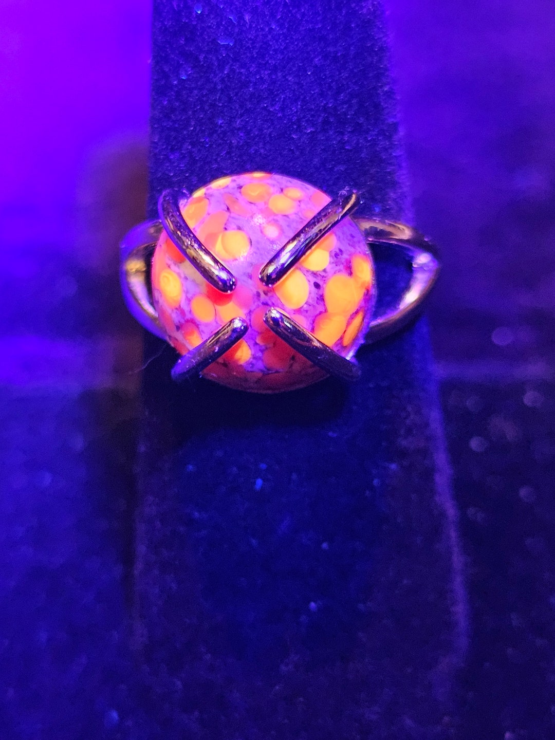 Cadmium Glass "lava" Ring in Size 7 Sterling Silver With Vintage Round ...