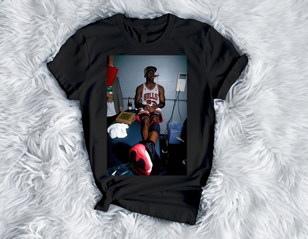 Michael Jordan Vintage Shirt 90s Chicago Bulls Merch Hoodie - Etsy