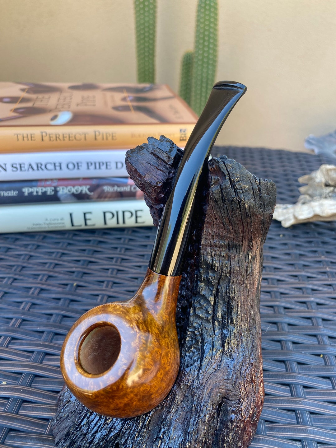 Hawkbill-style Apple Tobacco Pipe by Pîpe Di Pépe - Etsy