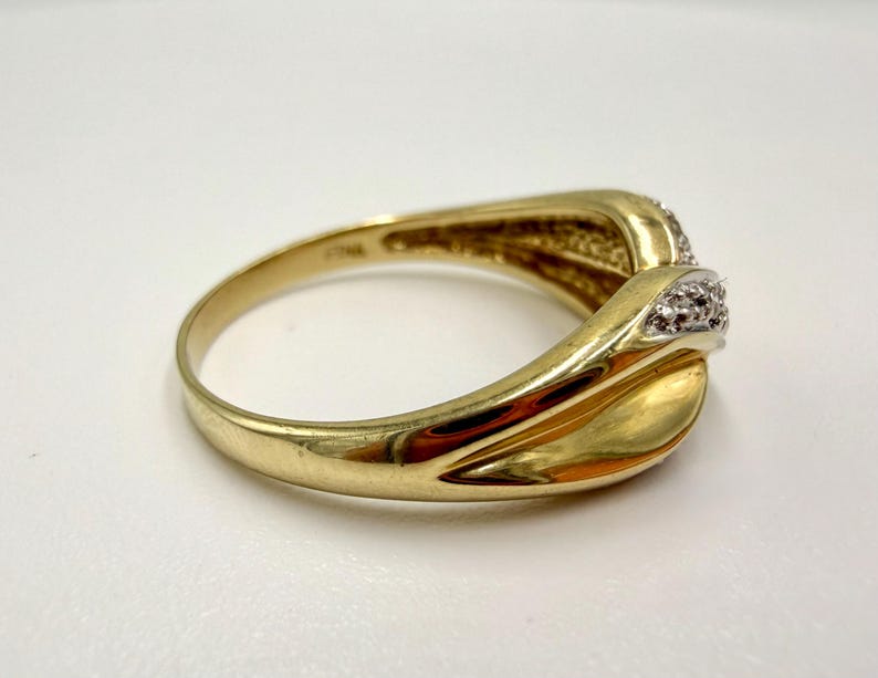 10K Gold Diamond Crossover Ring Marked FINA Size 8.5 Seven Diamond X ...