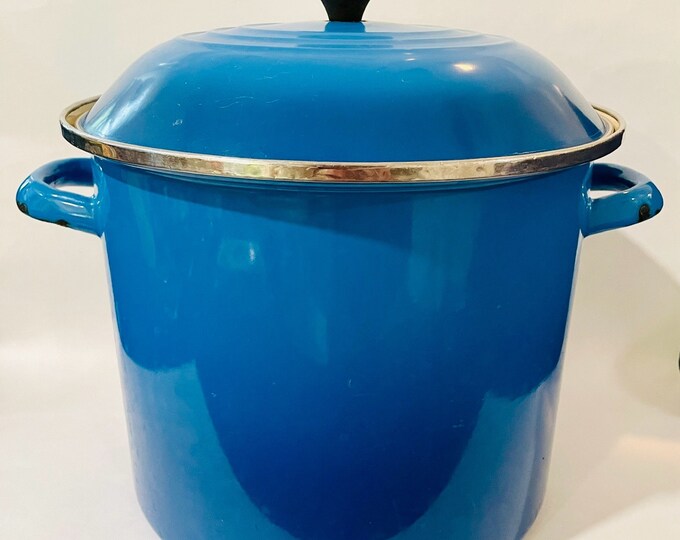 Le Creuset Blue Enamel Stock Pot - Etsy