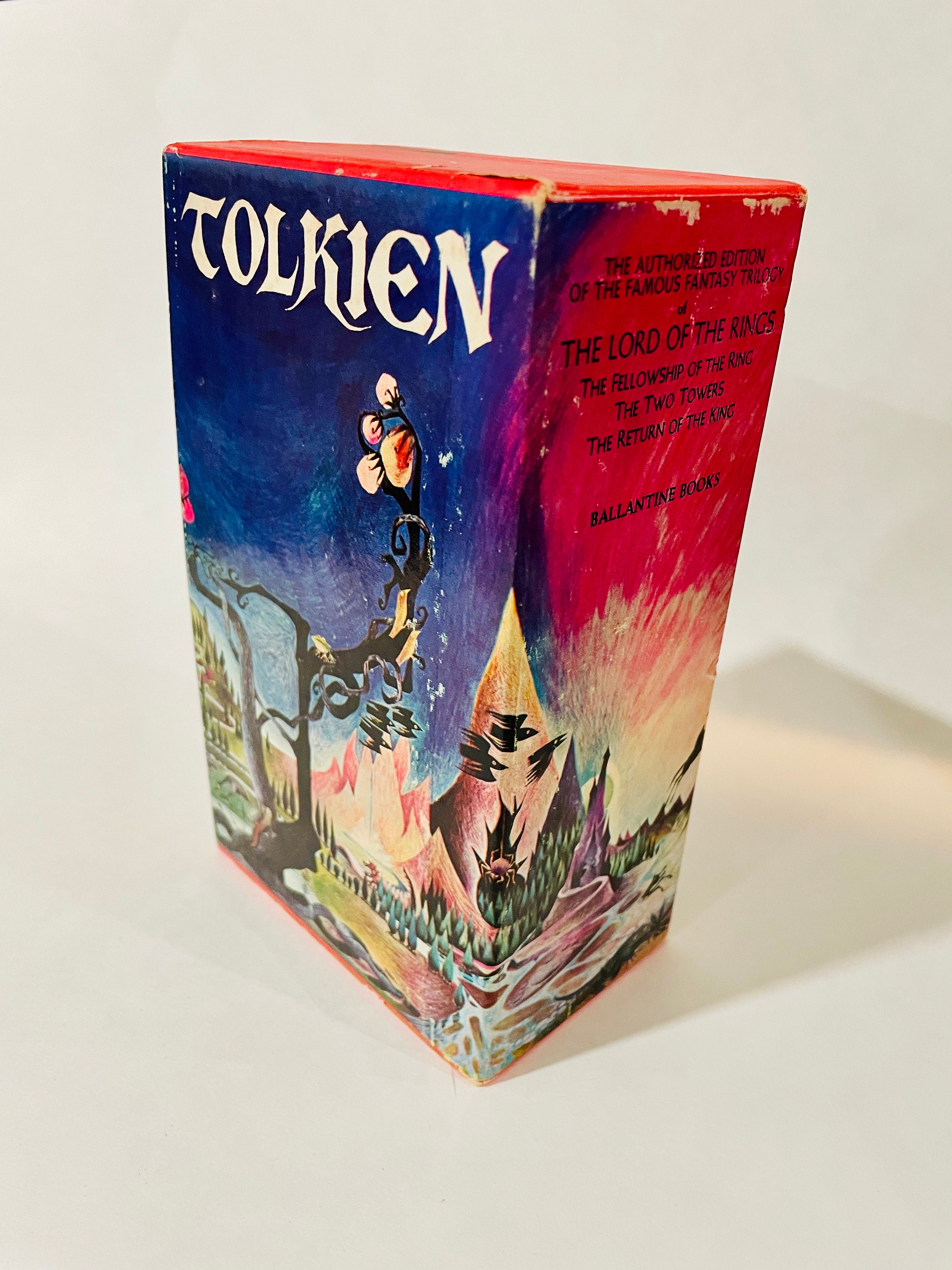 The Lord of the Rings Tolkien Trilogy Boxset Barbara Remington Covers ...