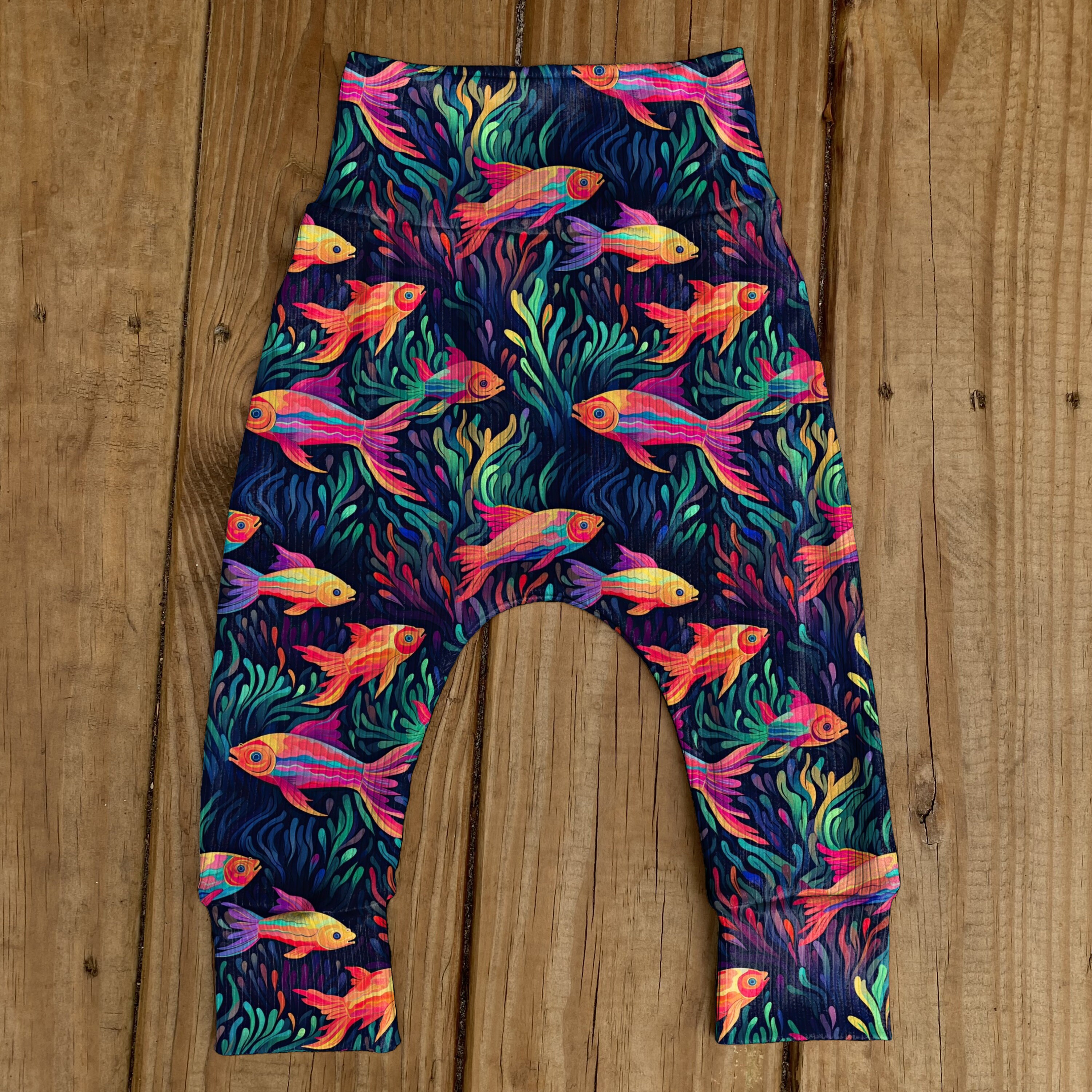 Rainbow Fish Seamless Pattern, Underwater Seamless Pattern, Fish ...