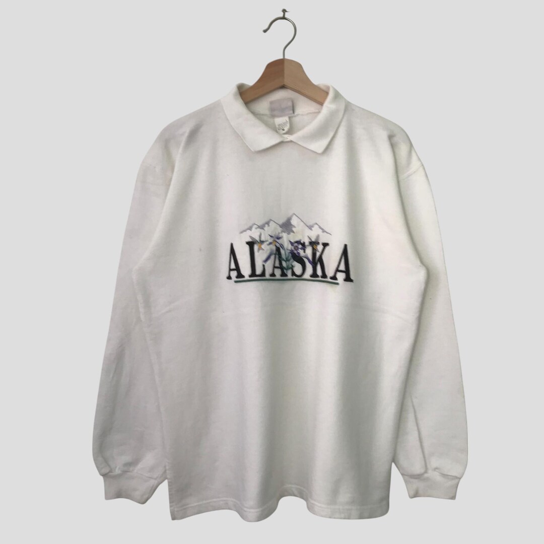 Vintage Distressed Alaska White Sweatshirt Medium Alaska Mountain ...