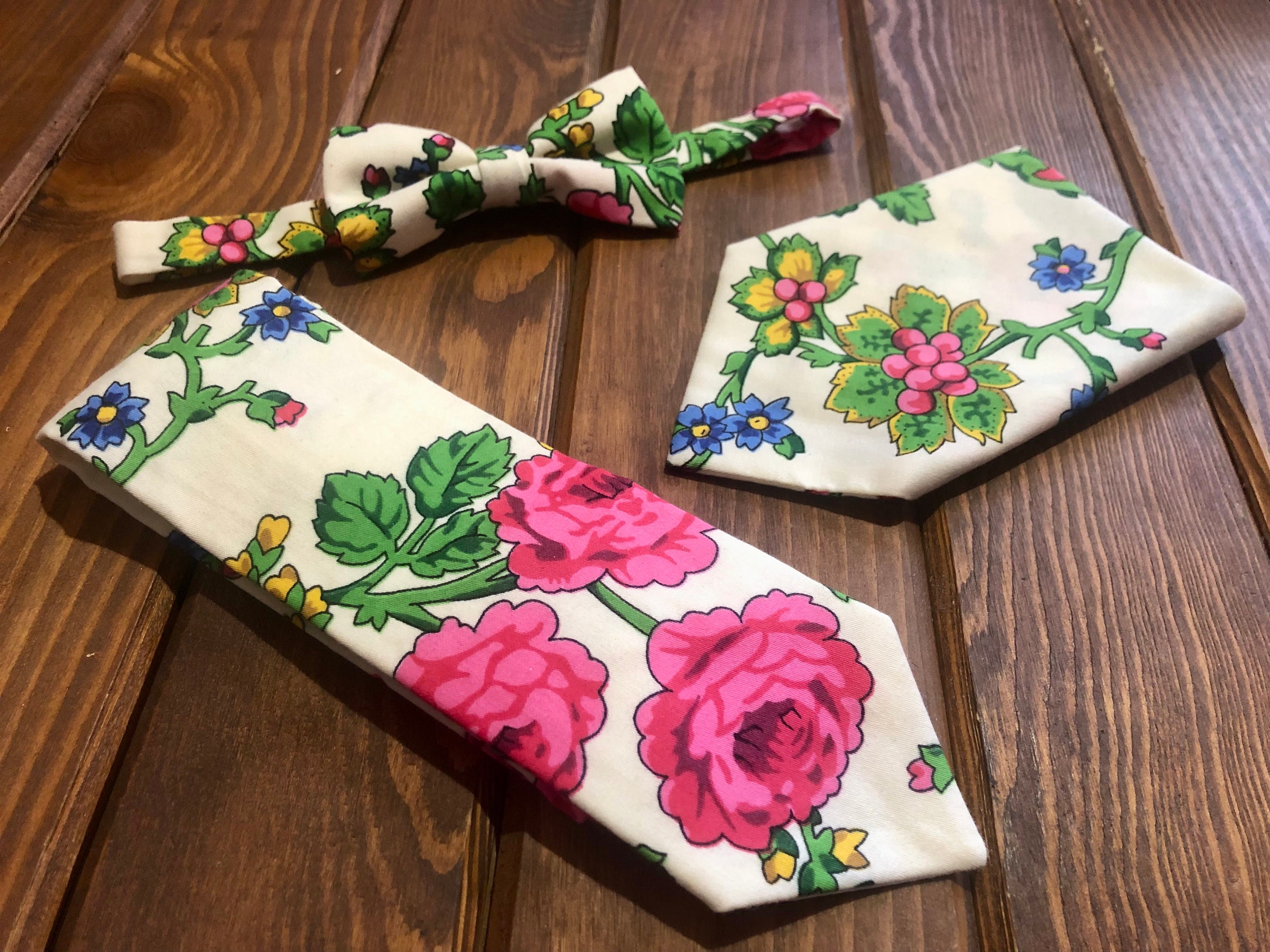 Set of a Tie, a Bow Tie, a Folk Pocket Square Poland Folklore Ethno ...