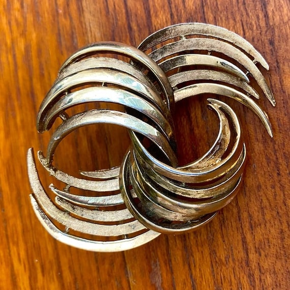 vintage coro brooch gold - Gem