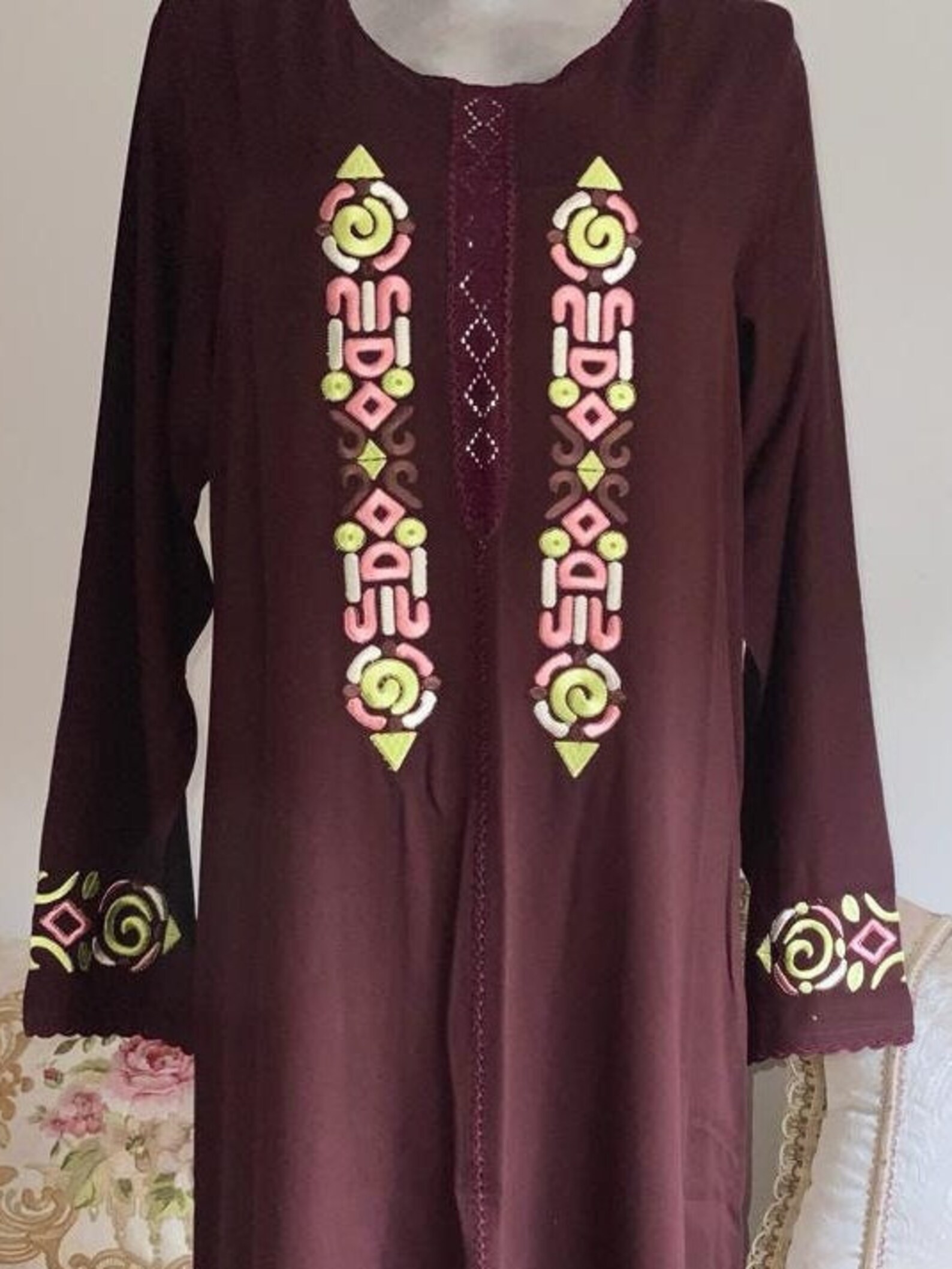 Caftan Embroidered With Crocheted Silk Thread, Moroccan Crafts, Abaya ...