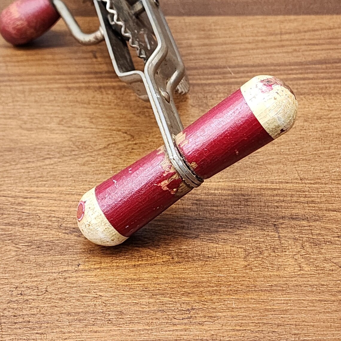 Vintage A&J Ekco Hand Crank Egg Beater Mixer With Red and White Wooden ...