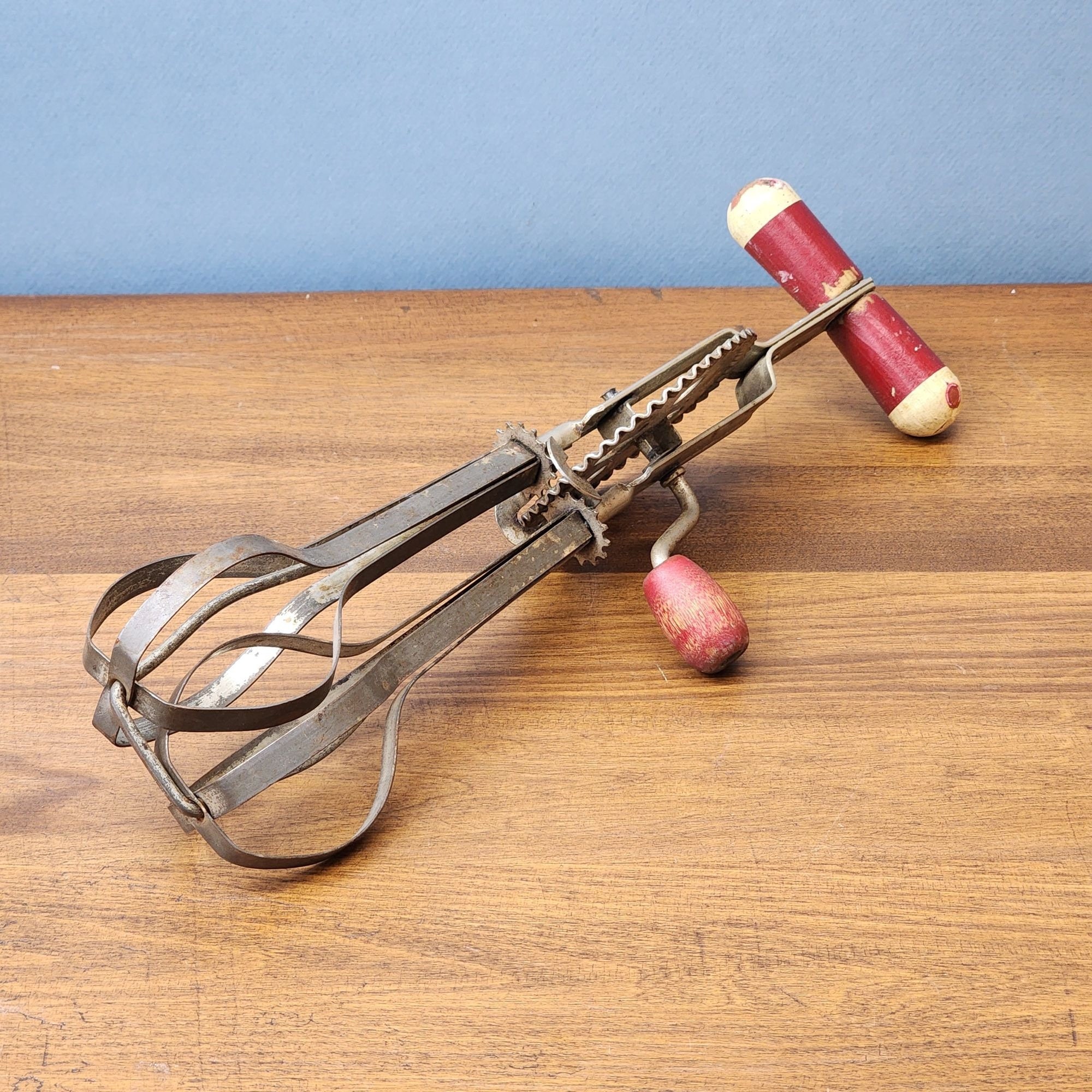 Vintage A&J Ekco Hand Crank Egg Beater Mixer With Red and White Wooden ...