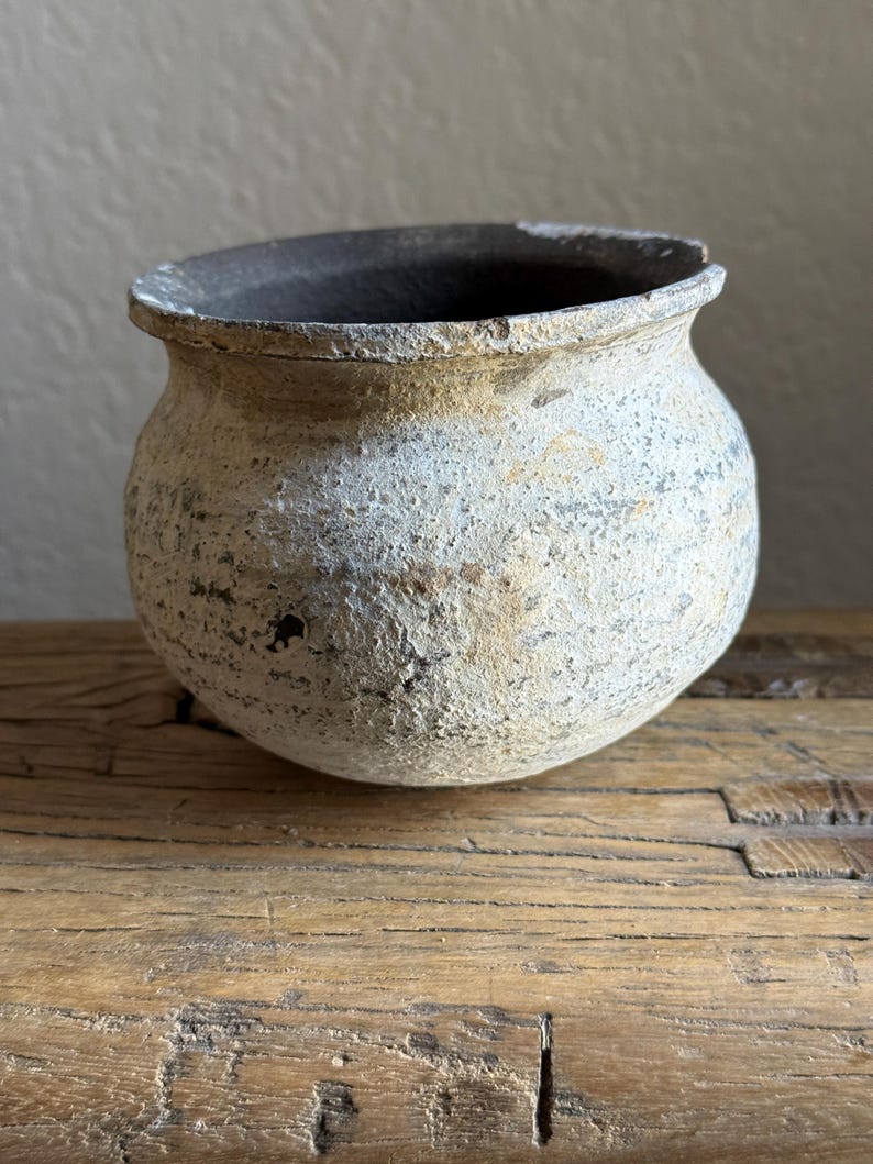 Small Vintage Clay Pot Vessel - Etsy