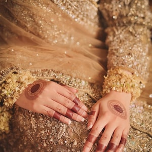 Henna Tattoo: BIBI X2 Hands - Etsy